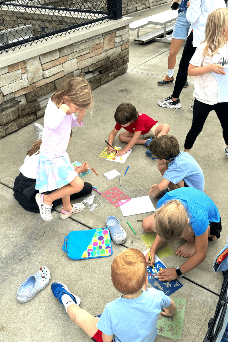 Travel Toys: Tips and Activities for on the go entertainment for kids ...